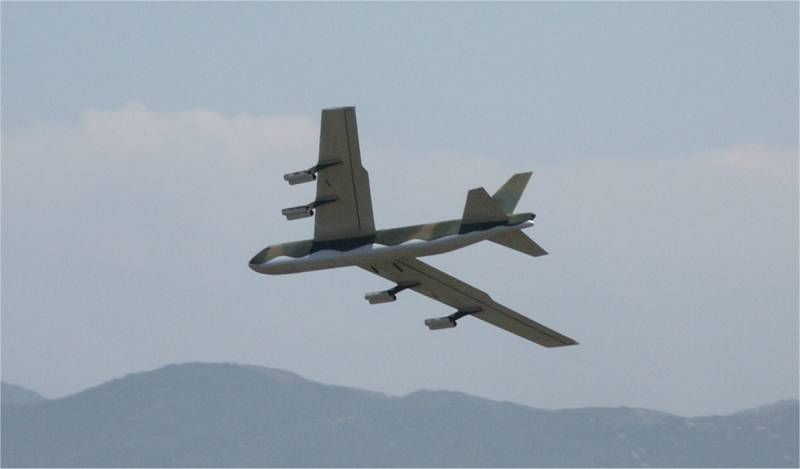 Scratching a B-52 - RCU Forums