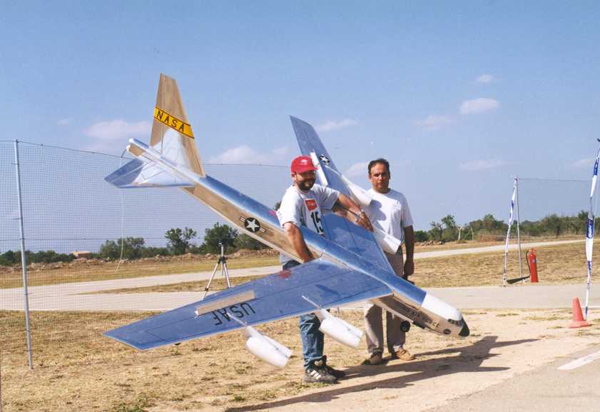 Scratching a B-52 - RCU Forums